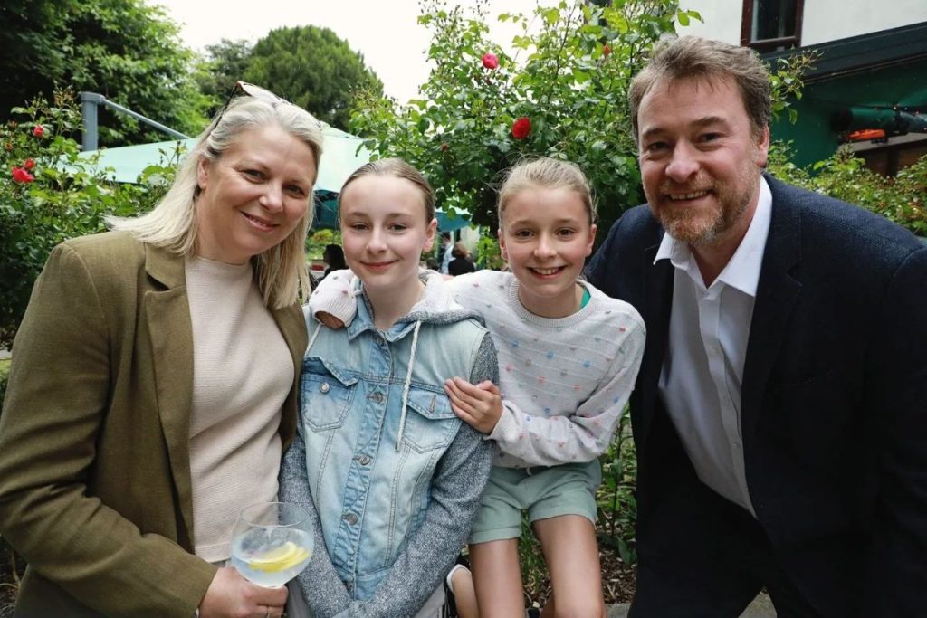 Fulacht Fia Chairde Ghaillimh le Gaeilge 2024 - Stewart Construction